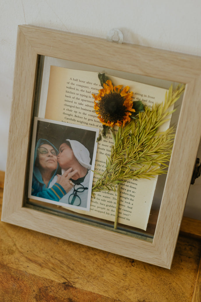 Pressed Flowers & Photo Memory Frame – The Flower Shop